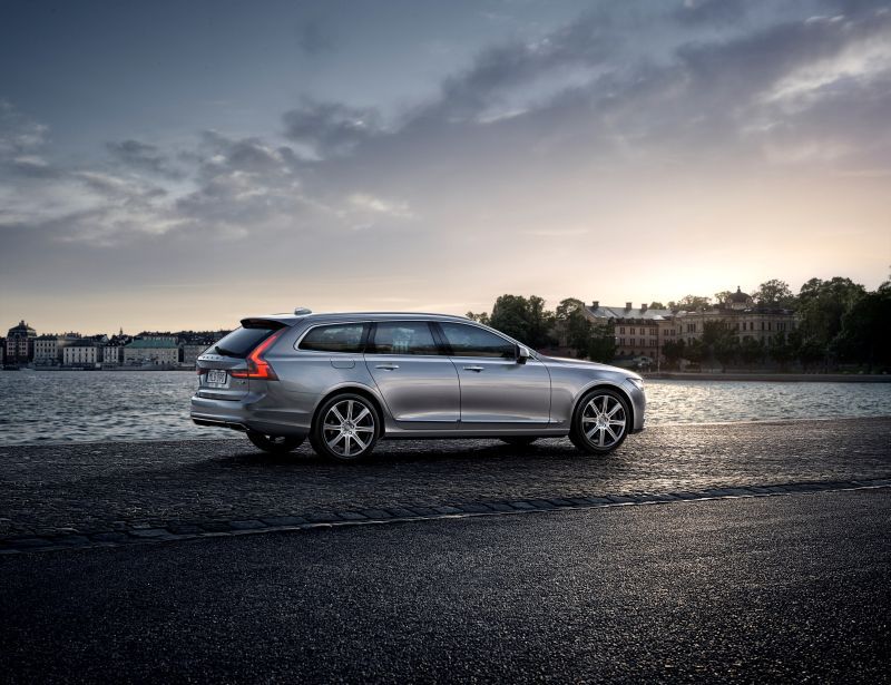 Volvo V90 Combi (2016) 2.0 D4 (190 Hp) Automatic